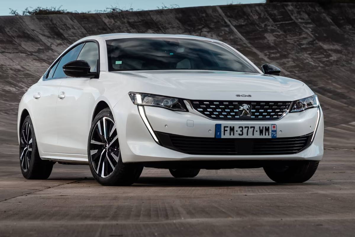 StriveME - سيارة بيجو 2022 الابرز في السعودية